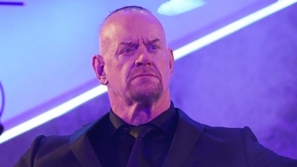 The Undertaker Pictured Backstage With Recently-Returned WWE Stars ...