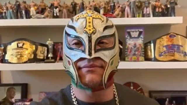Rey Mysterio Shows Up At AAA Triplemania XXX – TJR Wrestling