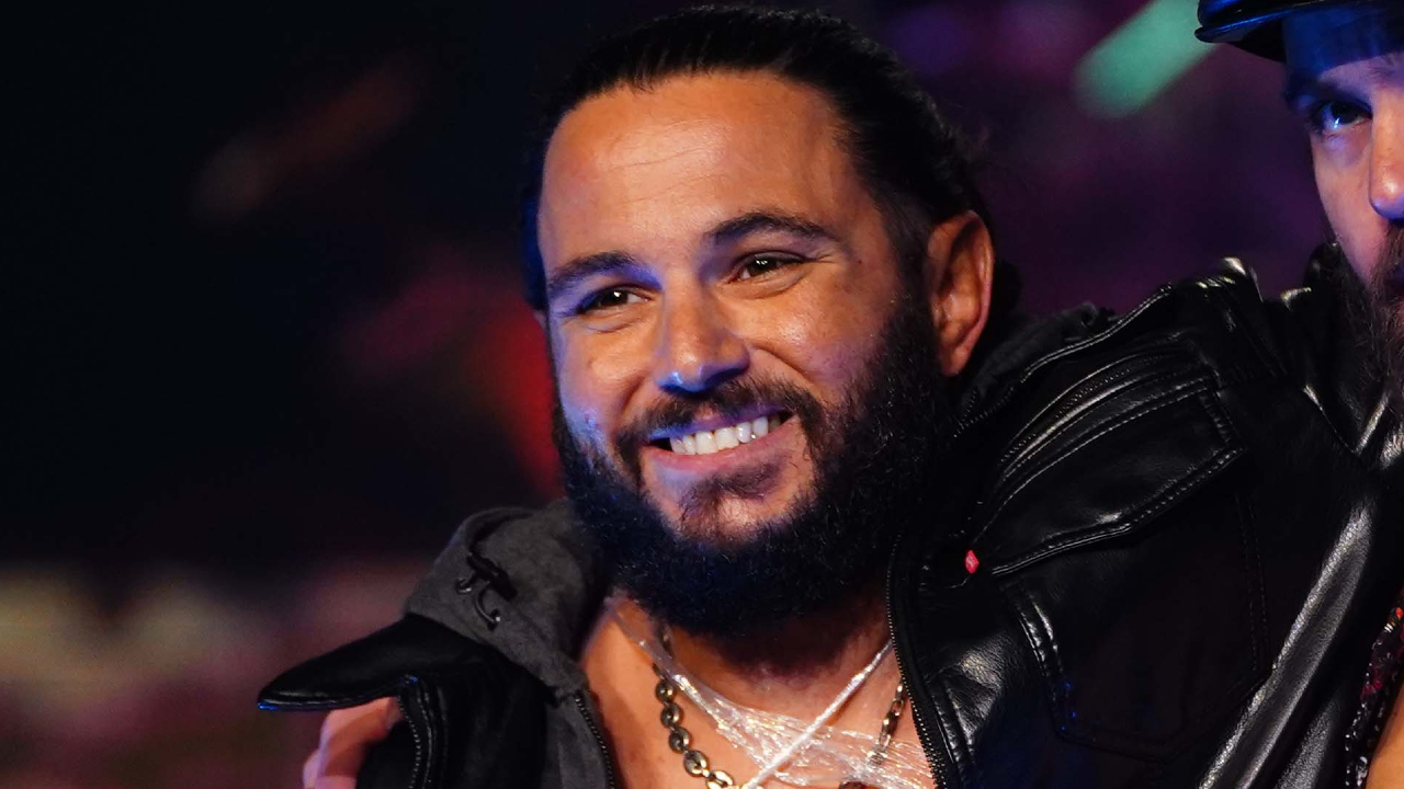 Surprise AEW Star Biggest Merch Seller On Pro Wrestling Tees In 2022 ...