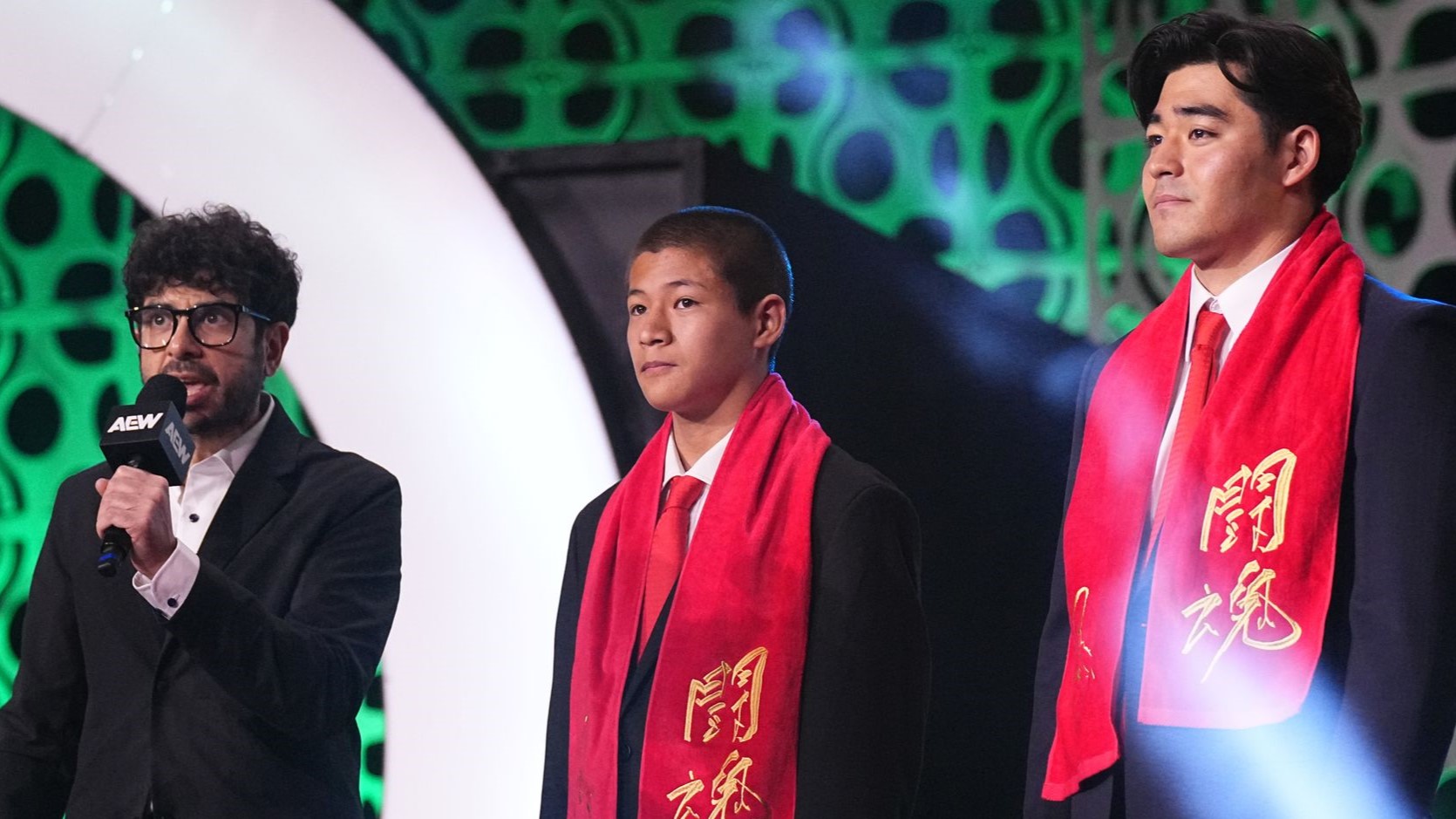 WWE Match Pulled From SmackDown As Star Misses Show – TJR Wrestling